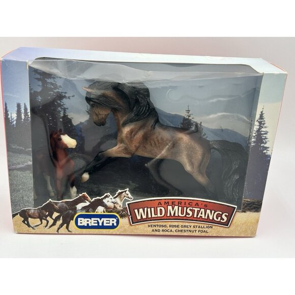 Breyer | Toys | Breyer Wild Mustang Set In Box 7546 2 Horses Ventoso ...
